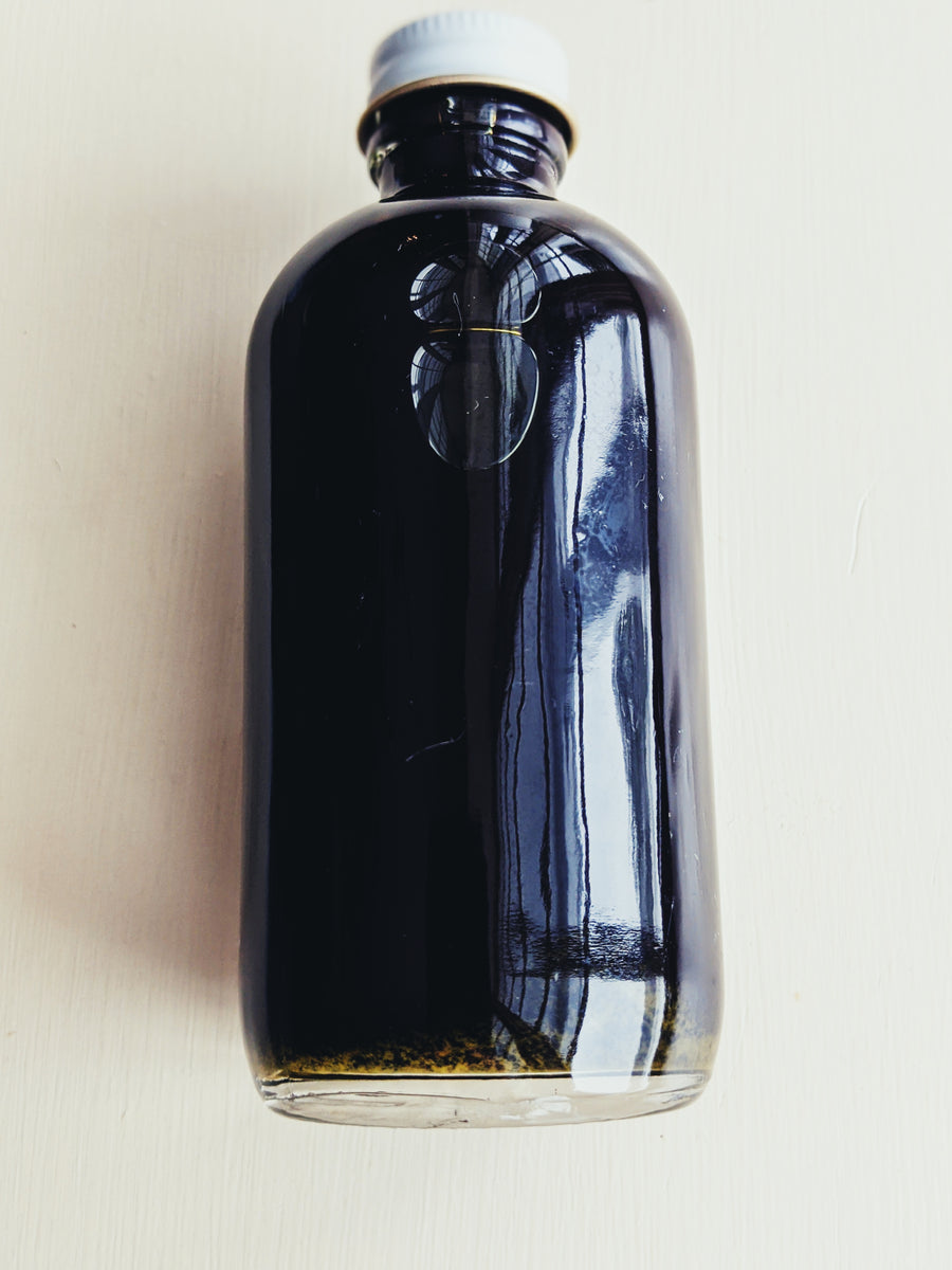 Splitting ♉︎ botanical perfume from long term tinctures. Mexican white ...